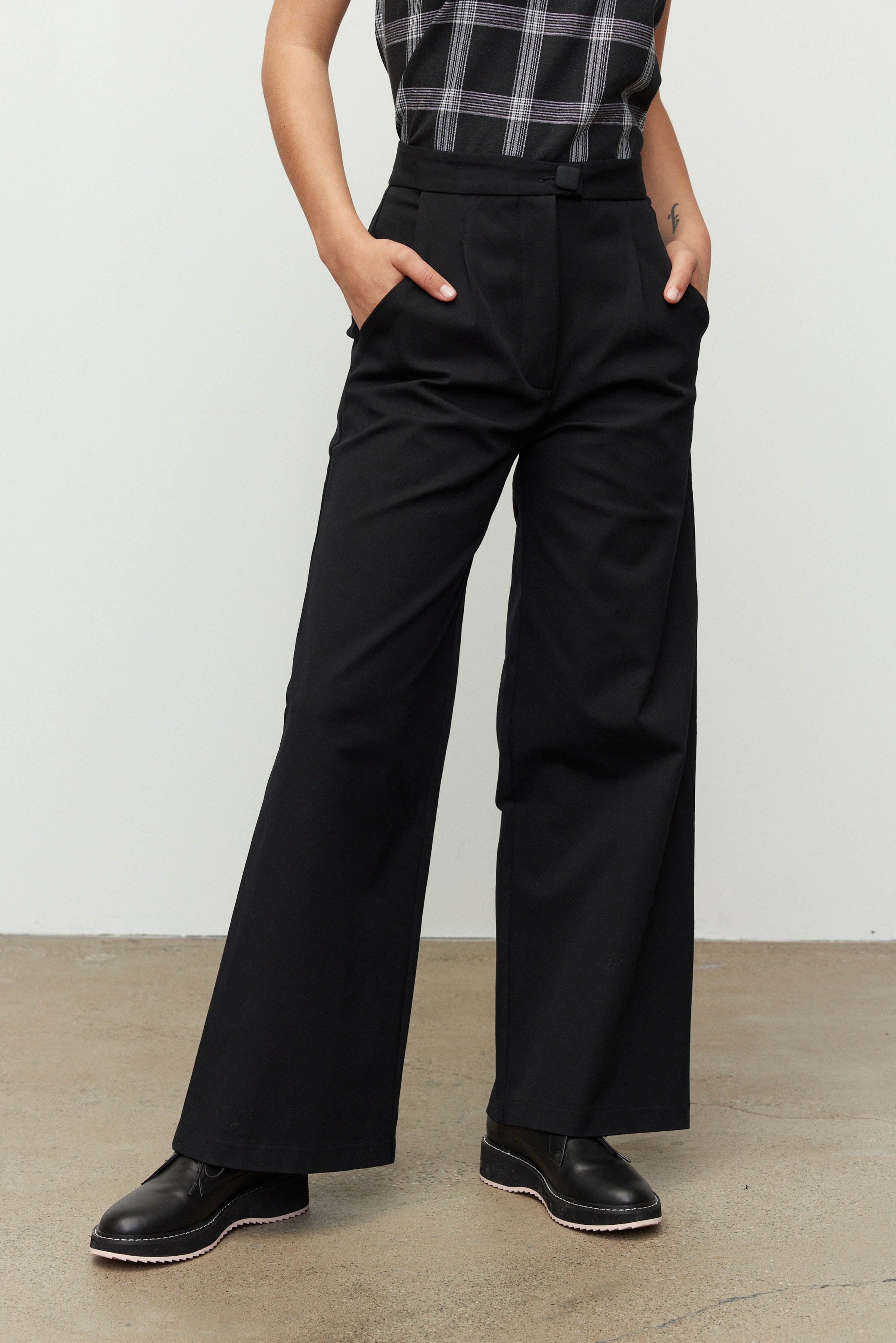 Ghost Pant - Classic Black – Kuwaii