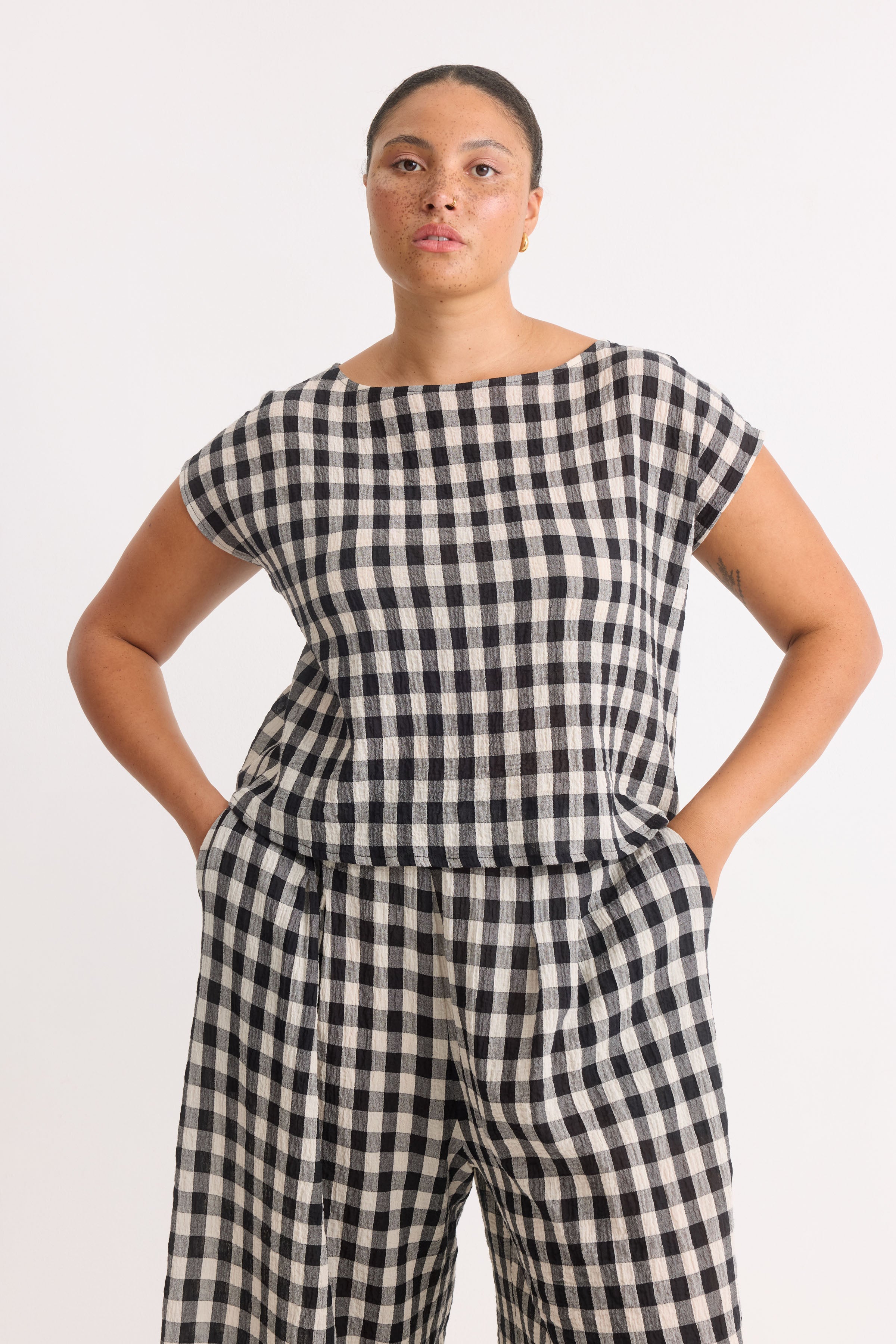 Shell Tee - Monochrome Cotton – Kuwaii